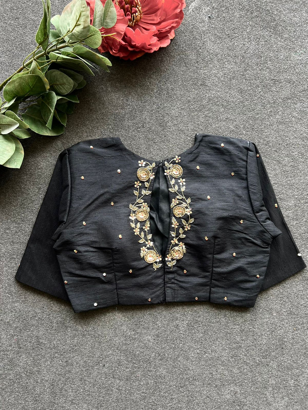 Blouse – Threads