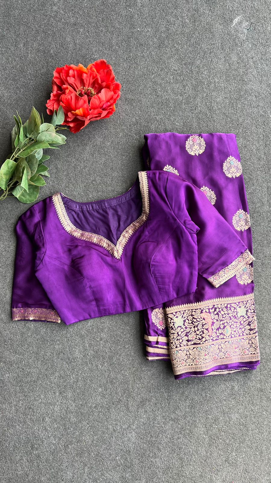 Saree FLAT 10% off – Threads